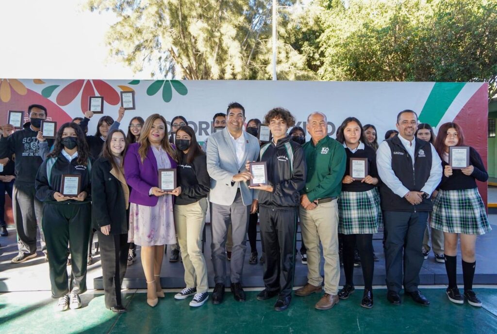 Gestionará Armando Ayala recursos para obras y conexión de agua en el ...