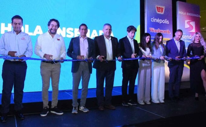 Inauguran nueva Plaza Sendero en Ensenada - Península BC