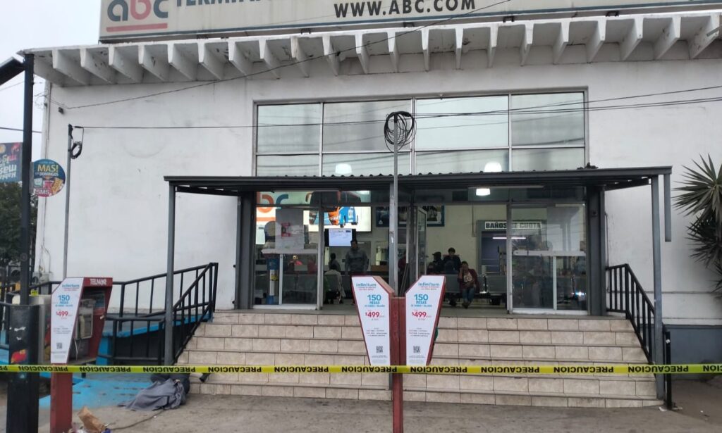 Muere hombre fuera de la terminal de autobuses ABC de Ensenada ...